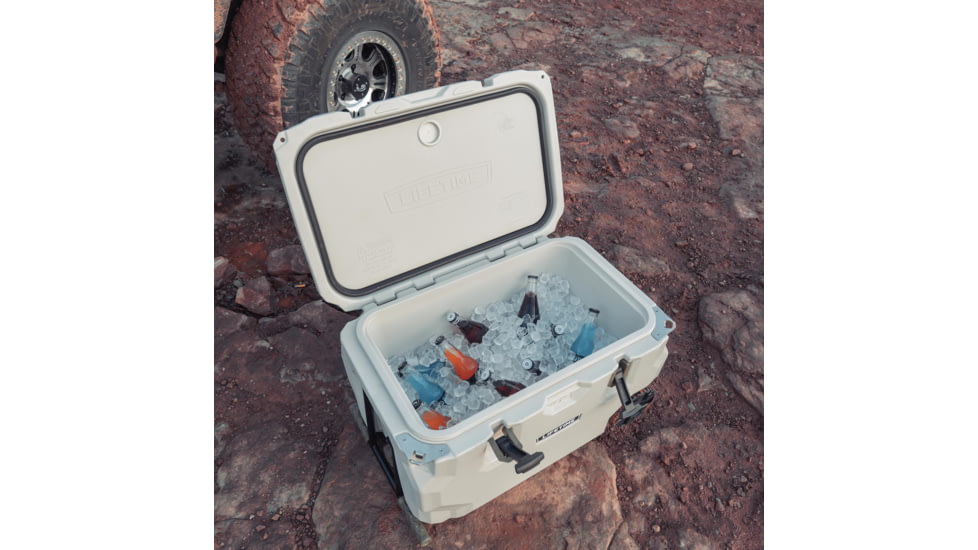 Lifetime Products 65 Quart High Performance Cooler w/ Wheels 91179 , 16 ...
