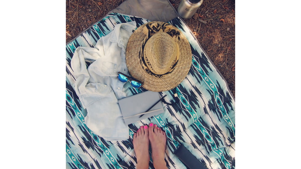 Ticla Henry David Throw Blanket — CampSaver