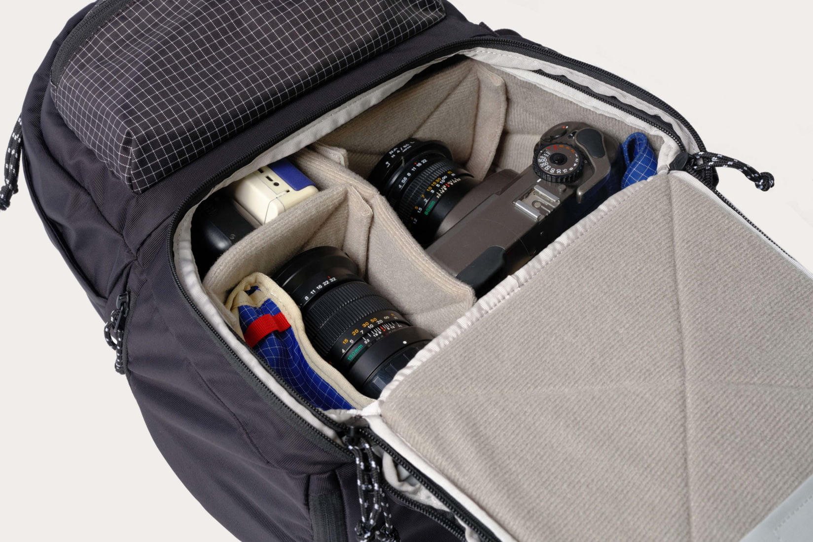 Long Weekend 8L Morro Camera Cube — CampSaver