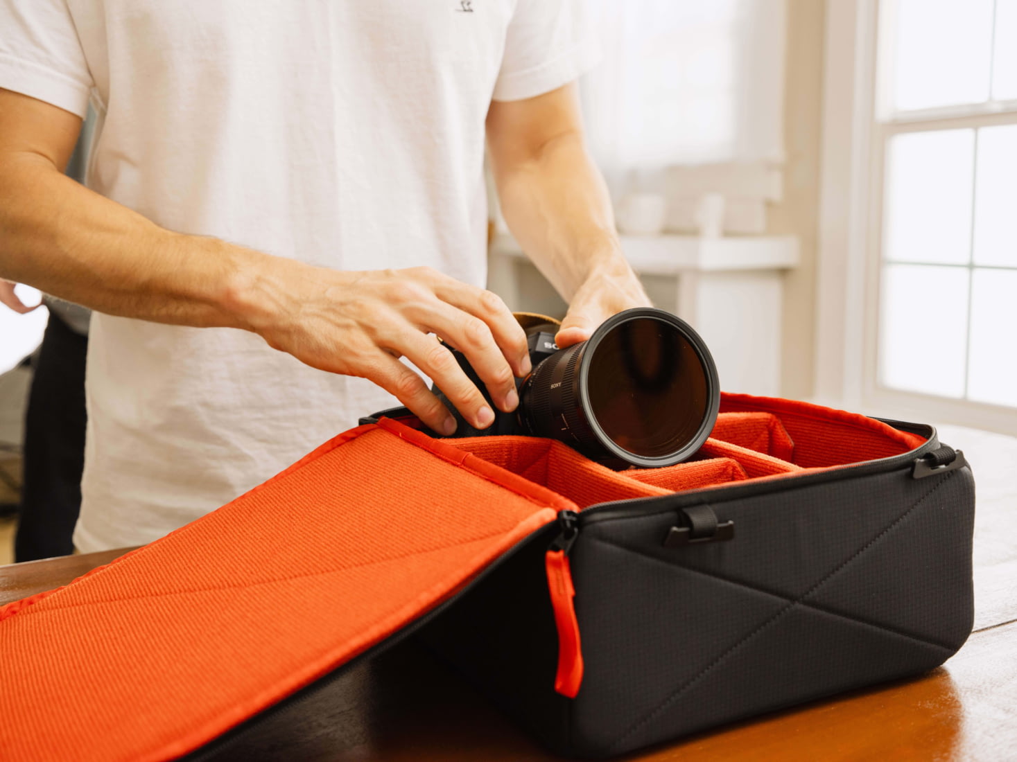 Moment 8L Everything Camera Insert — CampSaver