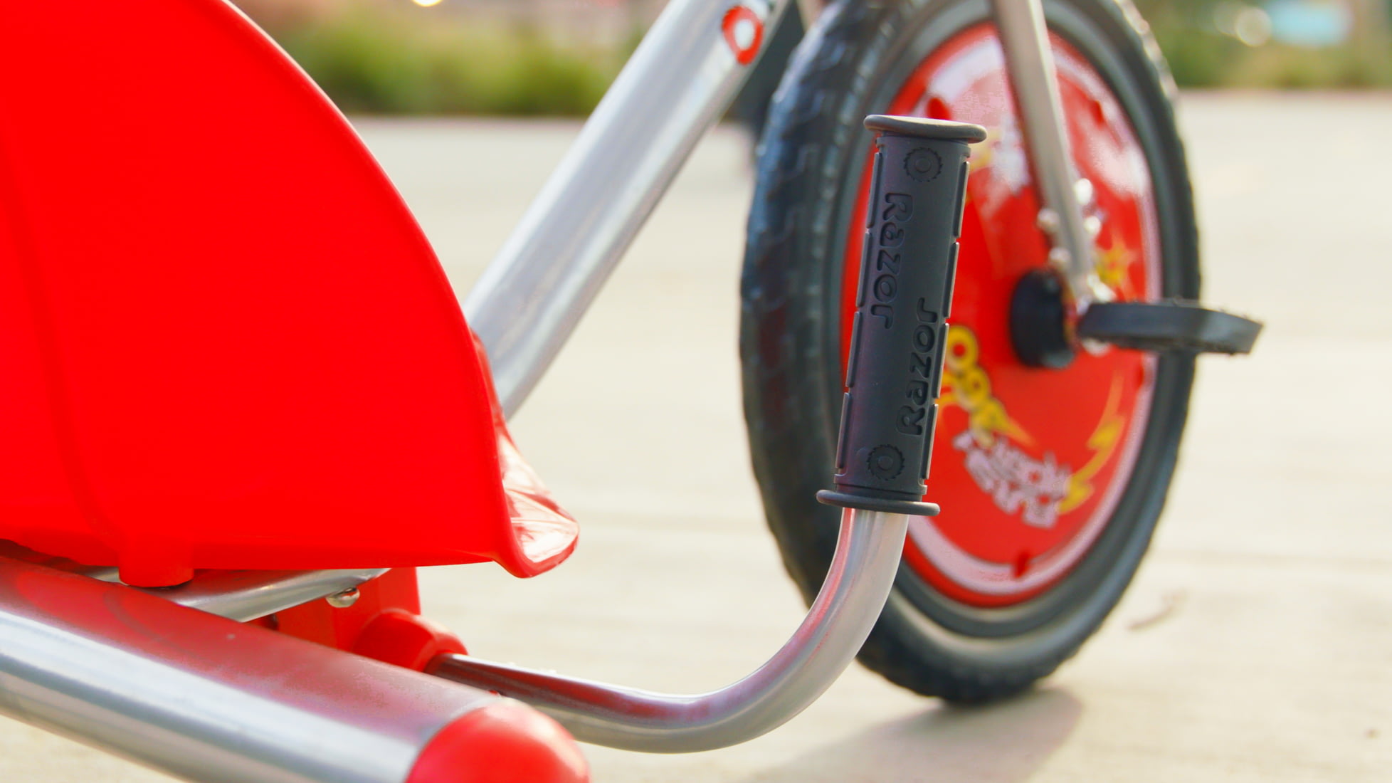 Razor FlashRider 360 Compact Tricycle — CampSaver